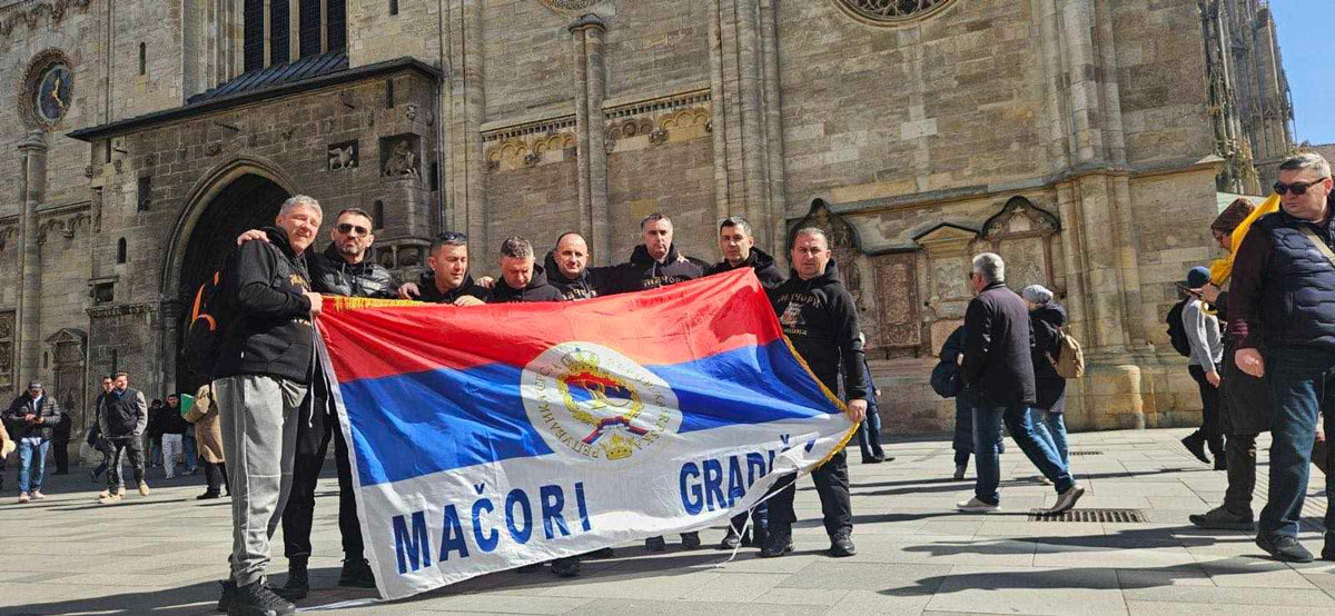 "Mačori” iz Gradiške bodrili Srbiju u Beču - Micro Mreža