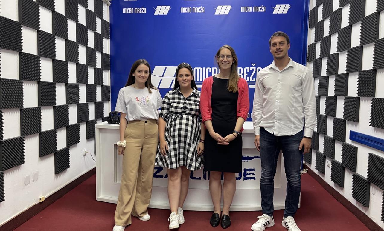 Predstavnica Ambasade SAD-a Sydney Scarlata posjetila Micro mrežu ...