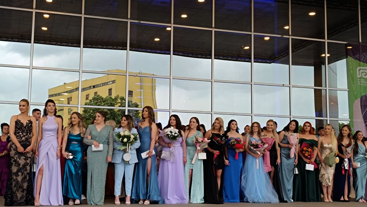 JU “Srednja stručna i tehnička škola” Gradiška ispratila je još jednu ...