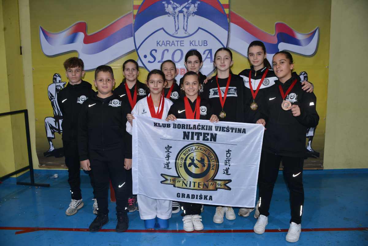 Takmičari KBV Niten osvojili 15 medalja na 24. Međunarodnom karate ...