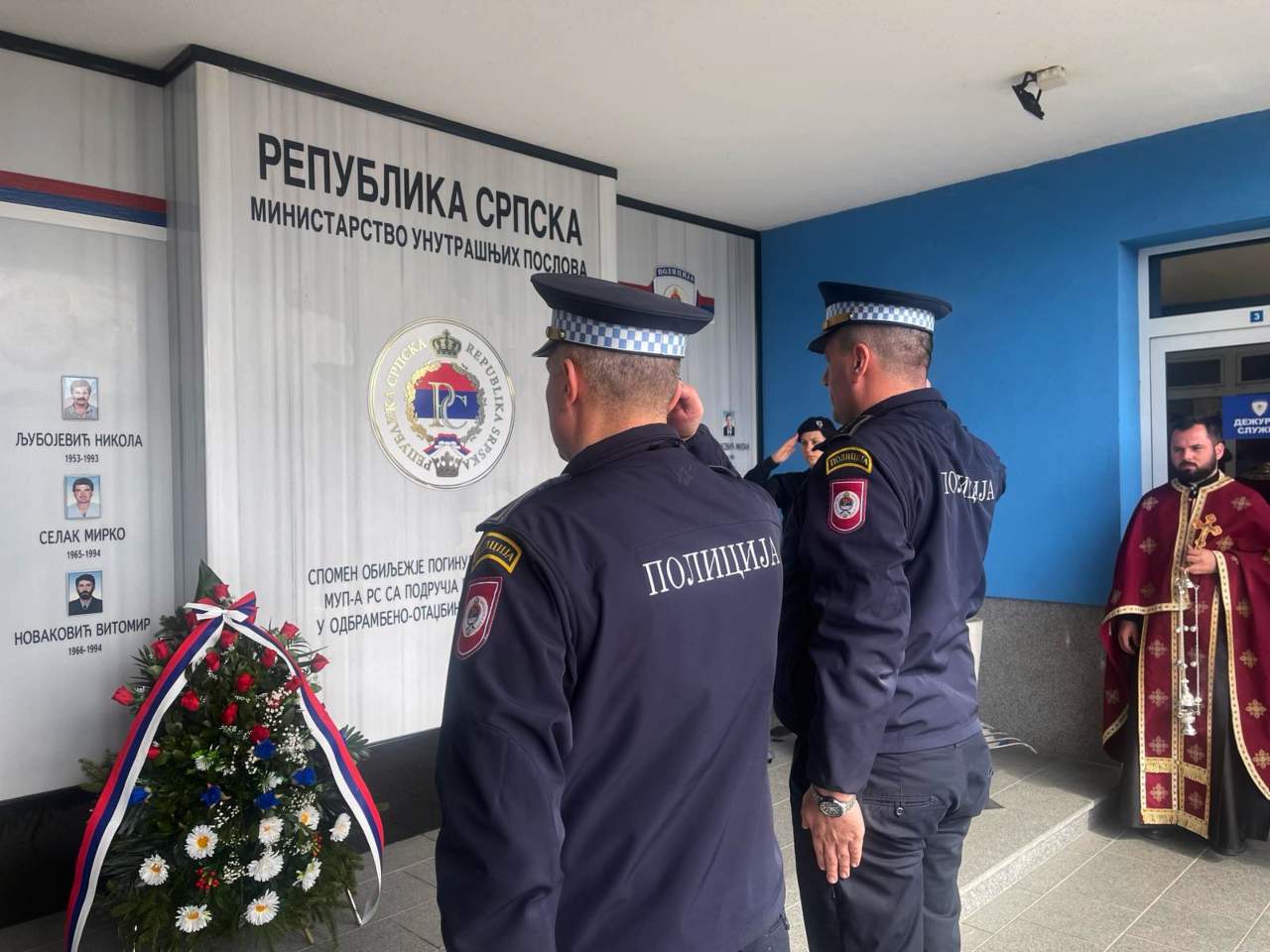 Dan policije RS: Služen parastos poginulim pripadnicima PU Gradiška ...